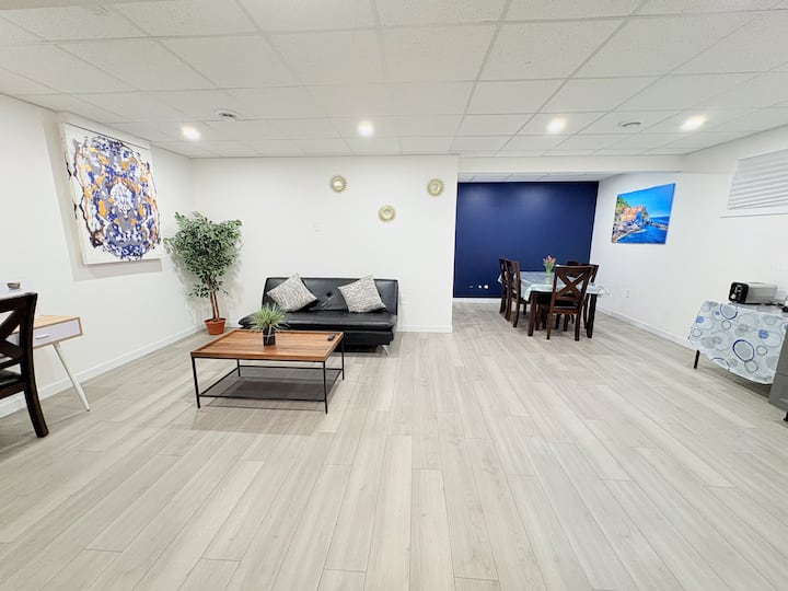 Entire New Basement Suite | King Bed + Workspace - White City