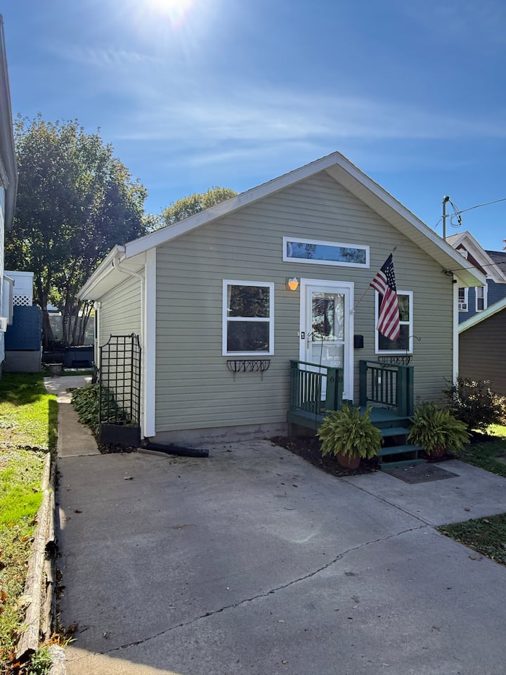 Your Cozy Lakeside Retreat In Oswego! - Oswego