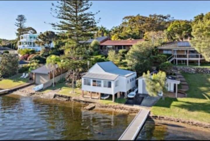 Secluded Lake Hideaway - Lake Macquarie