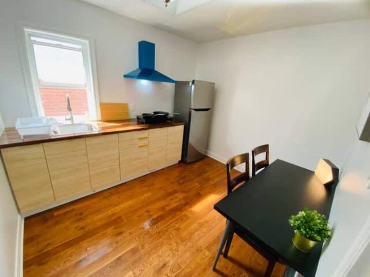 New 2br Unit In House | Spacious | Self Check-in - Toronto