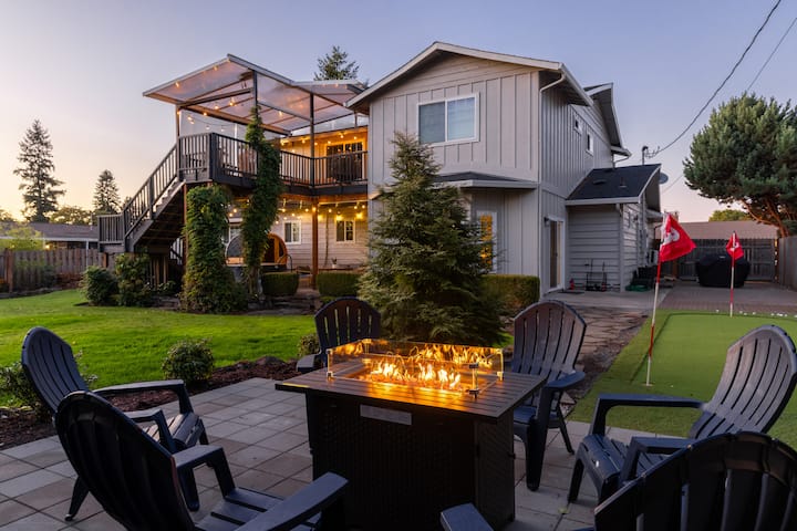 9br, Hot Tub, Sauna, Fire Pit, Game Room, Minigolf - Portland, OR