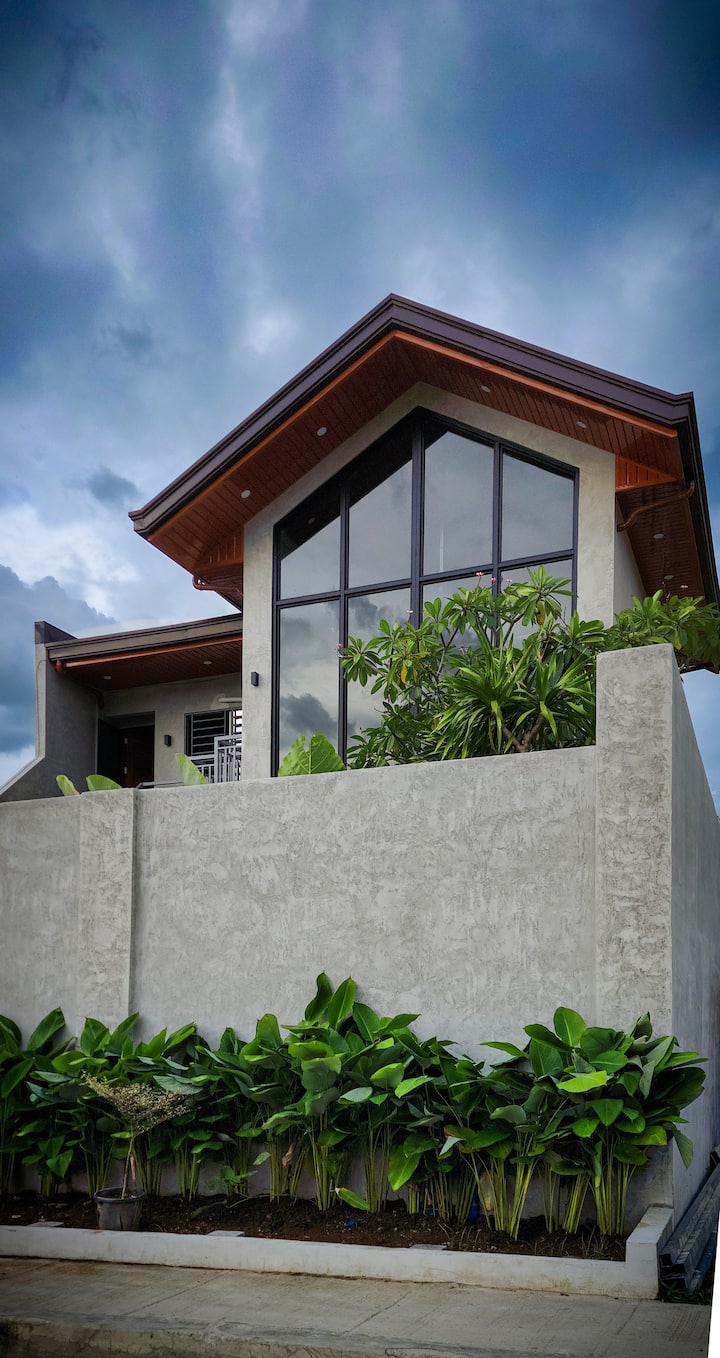 Modern Cabin With Hot Spring Pool & Mountain View - Philippines