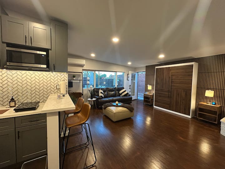 Modern En-suite W/private Entrance & Outdoor Patio - San Diego, CA