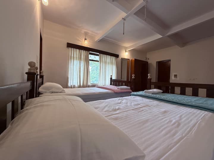 6bh In A Bungalow - Mysuru