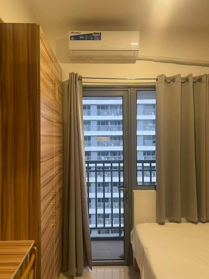 Best Staycation In Cairong Inn @Fame W/ Pool 35th - Pasig