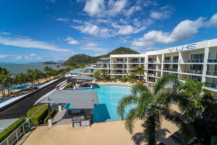 Stunning One Bedroom Ocean View Apartment - Trinity Beach