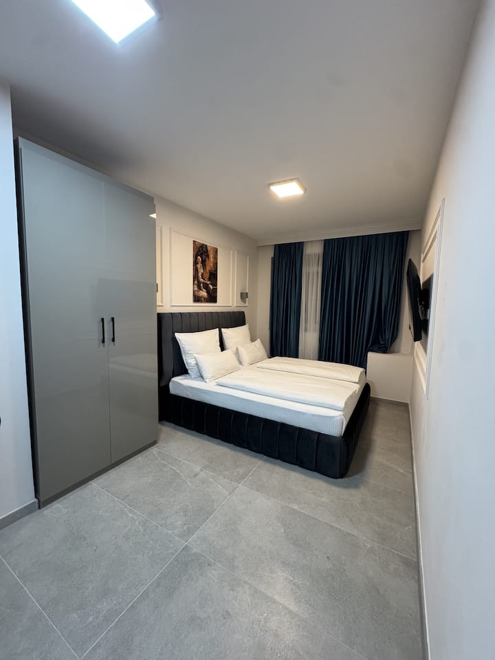 Schönes Appartment In Rheinnähe Mit 3 Zimmern - Bonn