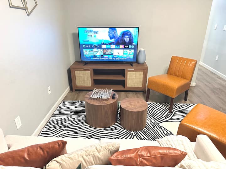 Modern 3brm: Walking Distance To Uc Davis Hospital - Sacramento