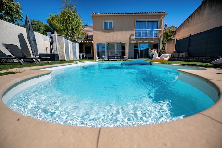 Villa Avec Piscine Et Jacuzzi Privés - Marseille - Marseille
