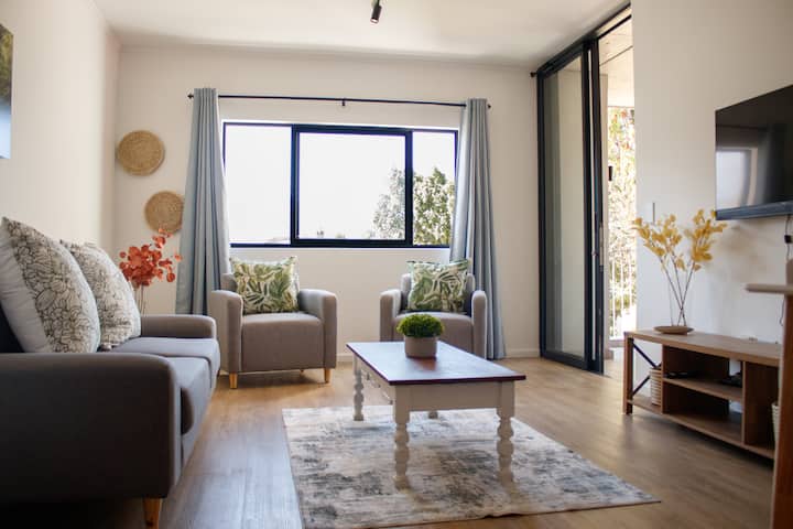 209 Le Jardin - George