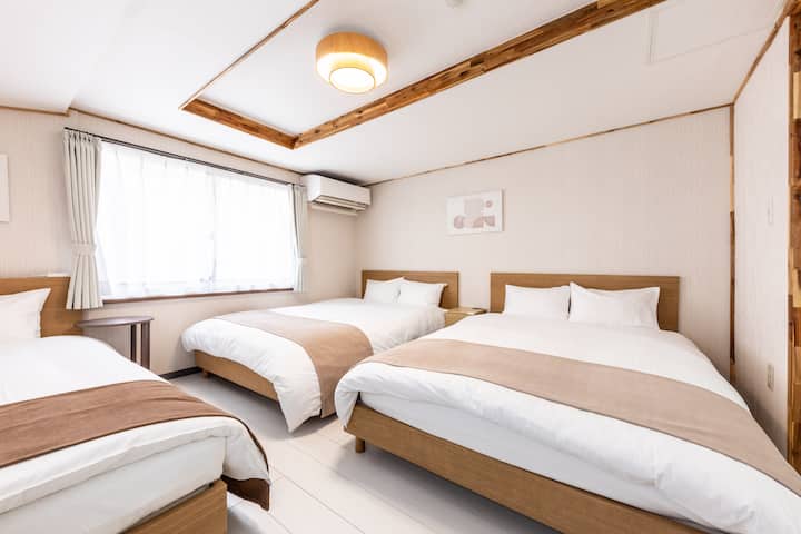 最大7名！中心街・上野から徒歩6分 アクセス便利 成田空港から直通 雀ビル4-5f - Ueno