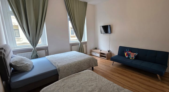 Ariprop Parkside Modern Apartment With 3 Rooms - Zeitz