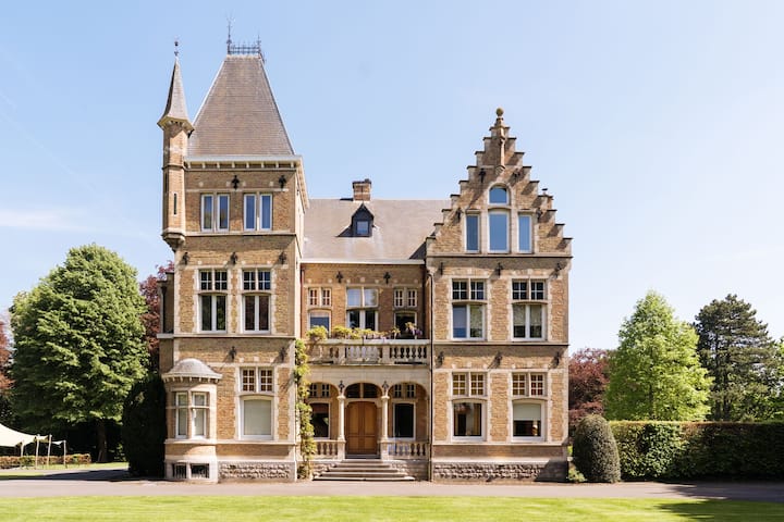 Boutique Deluxe Double Room W/ Garden View - Izegem