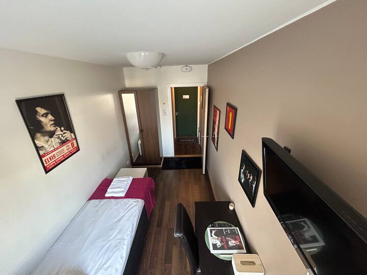 Elvis Single Track - Yhden Hengen Huone - Somero