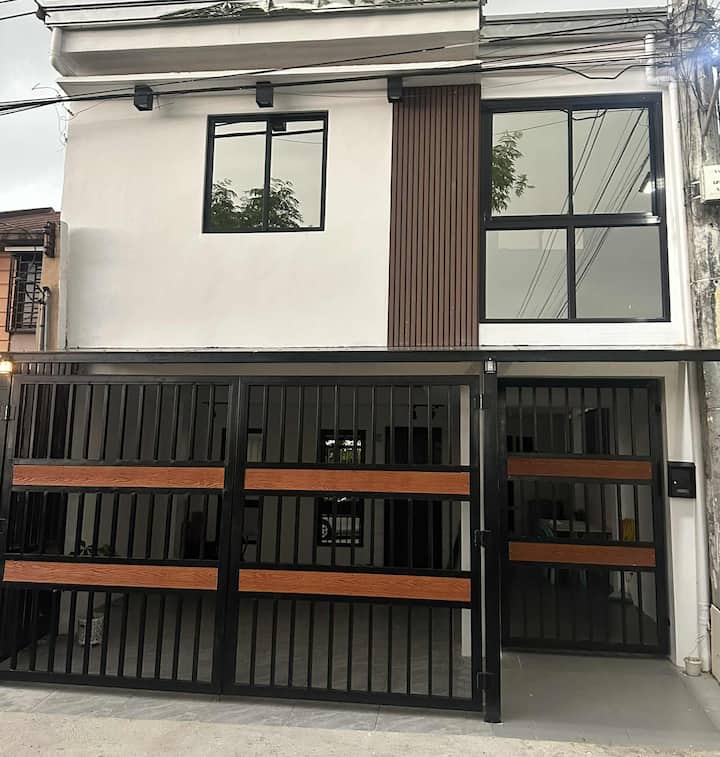 Cosy And Affordable Homes Near Clark Airport - Angeles