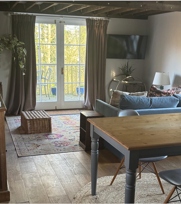 The Cottage - Folkestone