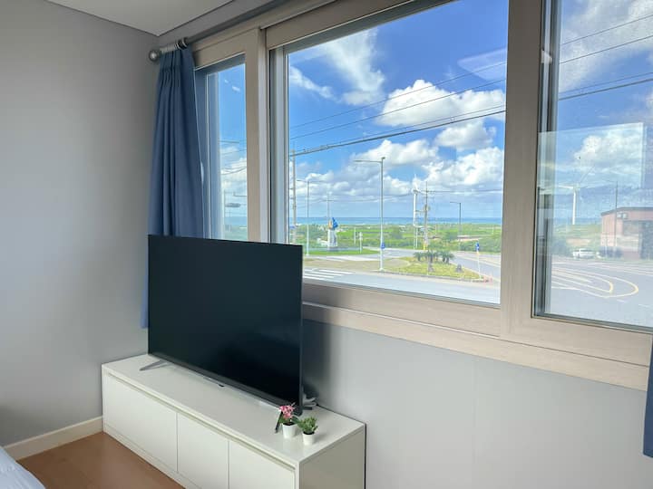 202특별할인 김녕바다보이는 깨끗한 원룸 간단한 조리가능 야외바베큐가능 모든방 에어컨 가능 - South Korea