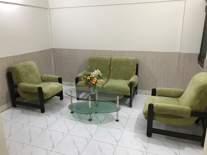 Elegant City Apartment | Central & Modern Stay - Karachi