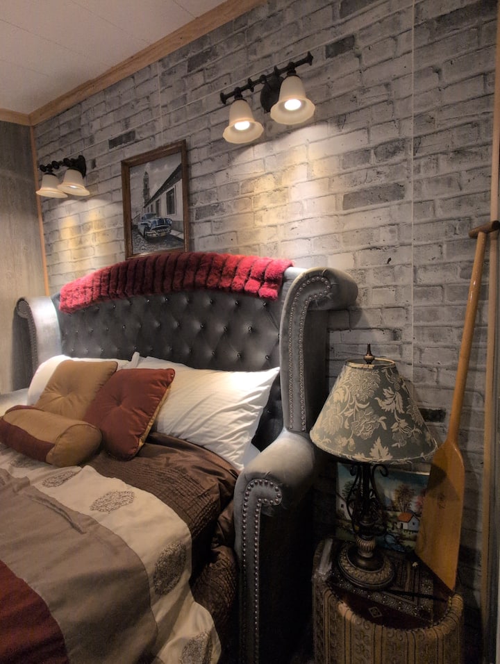 5-6 Bedrm 2bathrm/kitchen (Vip Prem Luxury Elite) - Sault Ste. Marie