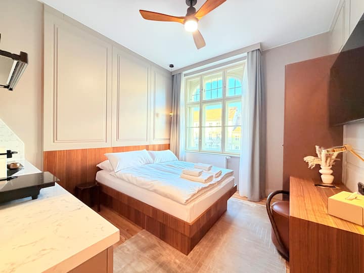 Amaroo "The Regia" - Studio With Queensize-bed - Potsdam