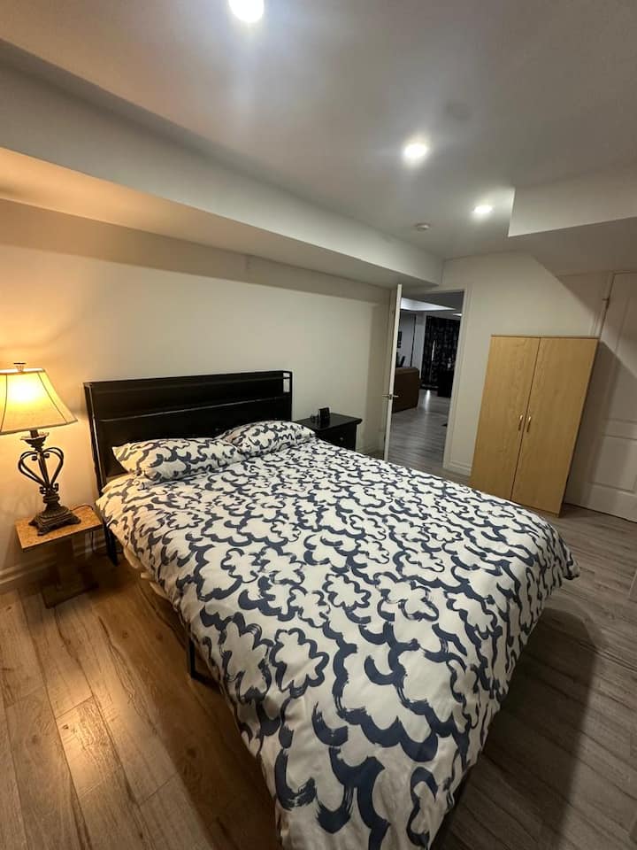 Freshly Renovated 1 Bedroom | Cozy & Convenient - Bradford, ON, Canada