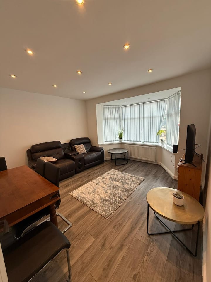 3 Bed Semi | Bingley | Bd16 | Free Parking | Wi-fi - Haworth