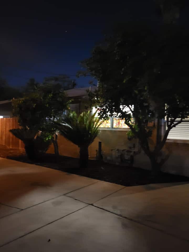 Cozy Riverside Casita - Riverside, CA