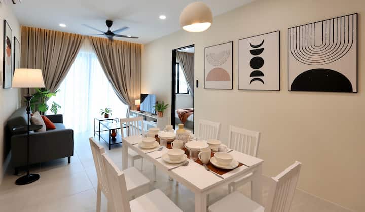 Terra Haus · Kenny Hill Residence 1 · 3br8pax Vh16 - Sarawak