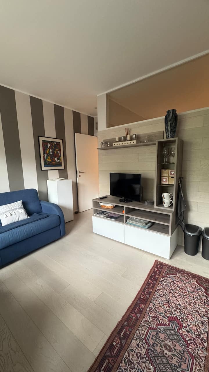 Moderno Appartamento Centro Storico - Caspoggio