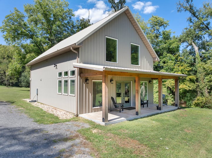 Creekside Barndominium Retreat - 哥倫比亞