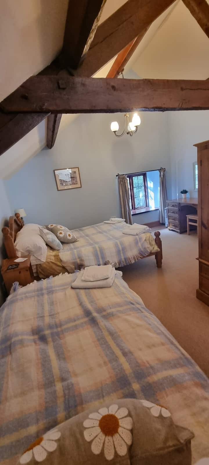 Brynderwen Barn B&b Family Room - Brecon