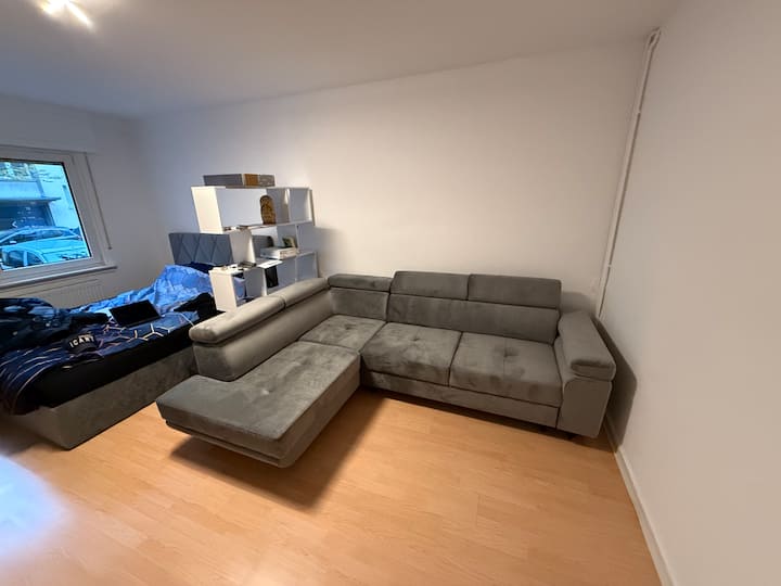 Schöne, Vollmöblierte Wohnung Im Gallus - Frankfurt