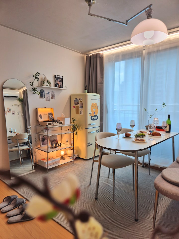 [New]서울 종로 동묘역 6분/동대문·ddp/낙산공원/북촌 한옥마을/경복궁/신당동 - Seoul