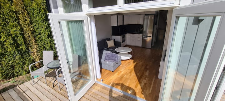 Mysigt Atterfallshus I Lungt Villaområde - Estocolmo