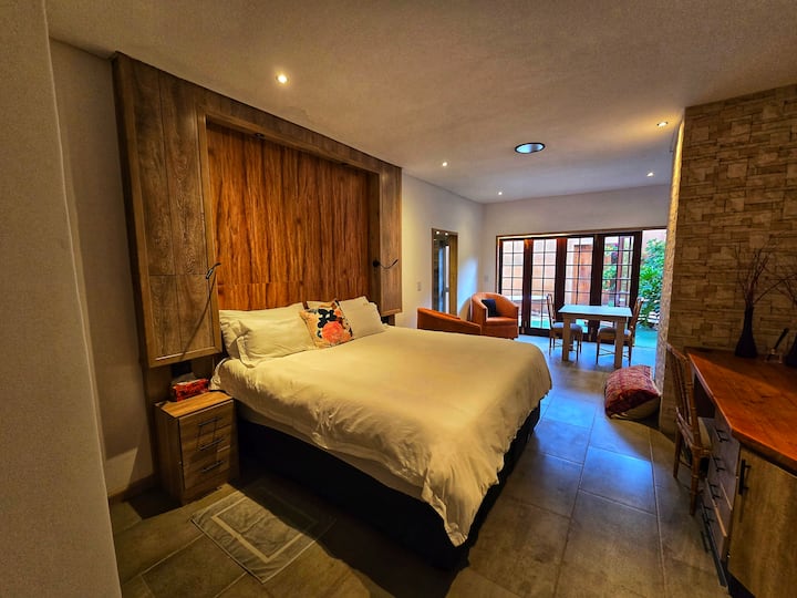 Luxury Private Suite | Executive Comfort Stay - Pretoria