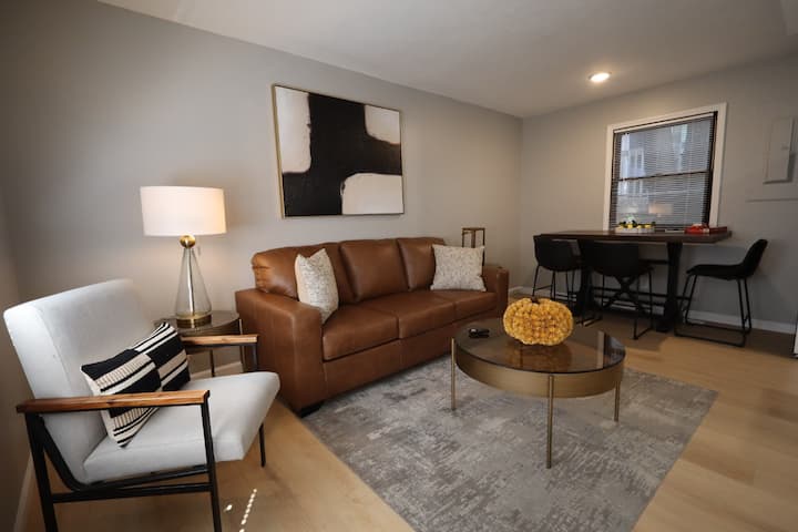 Boiler Pad- 2 Bdrm In The Heart Of Purdue Campus! - West Lafayette, IN