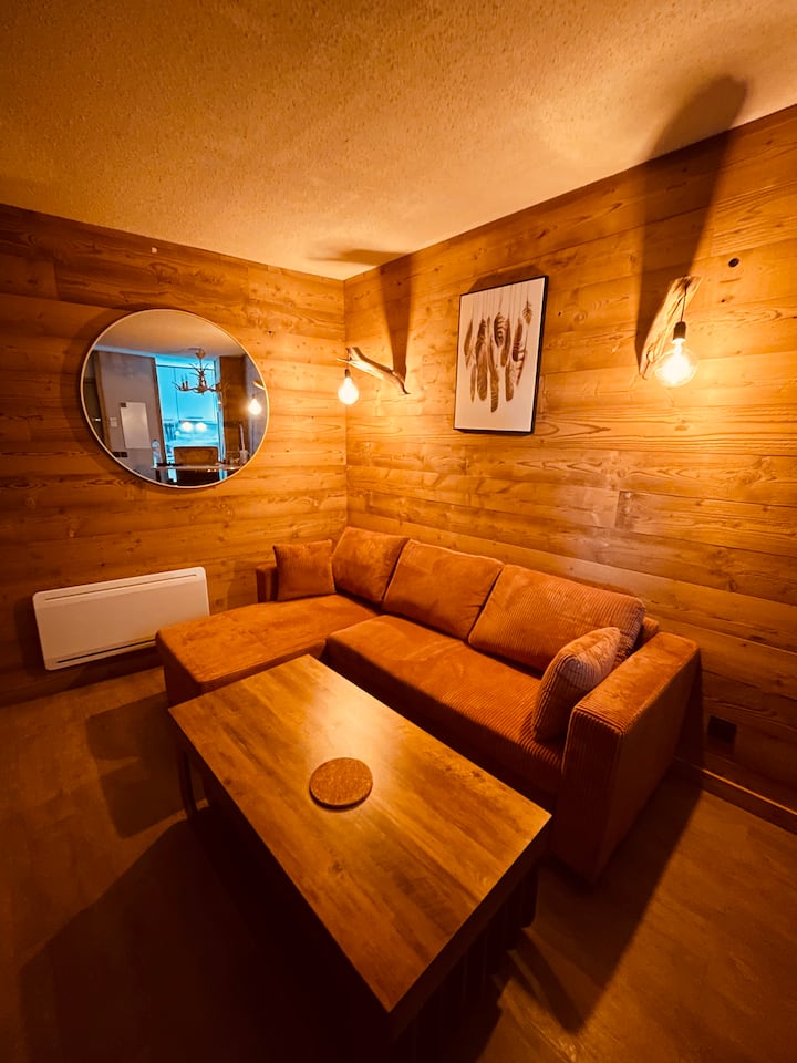 T2, 20m Des Pistes, Refait à Neuf Avec Balcon. - Les Angles