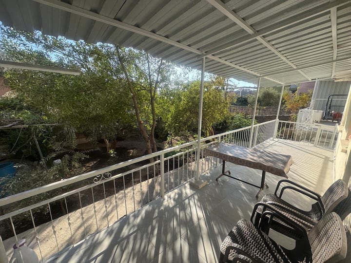 Bayraklı Bölgesinde Müstakil Temiz, Konforludur. - Izmir