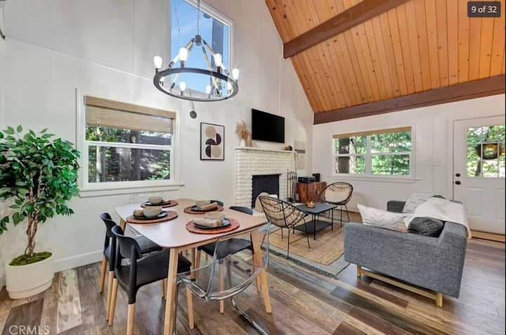 Hogwarts Hollow (Harry Potter Themed Cabin) - Running Springs, CA