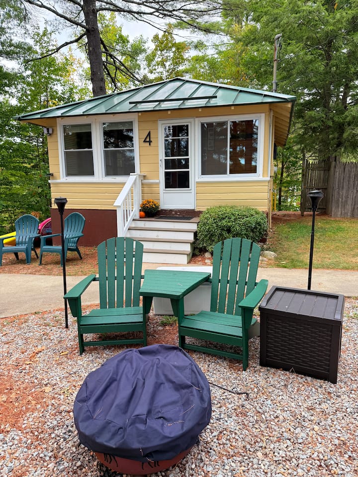 Lavish Little Lodge - New Hampshire (State)