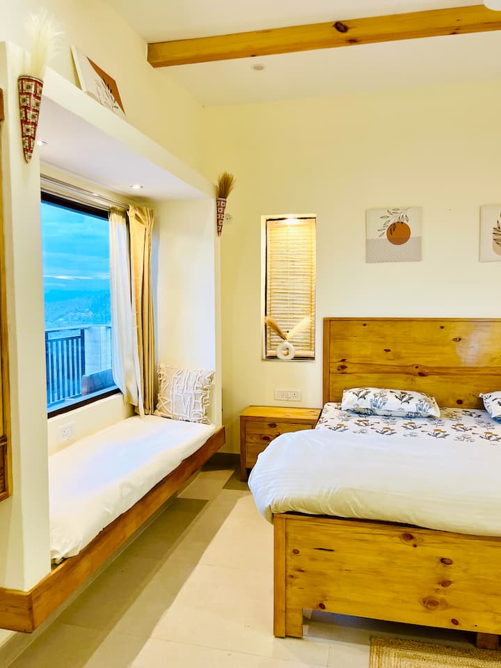 Valley View Room Homestay•kitchen•fireplace - Binsar