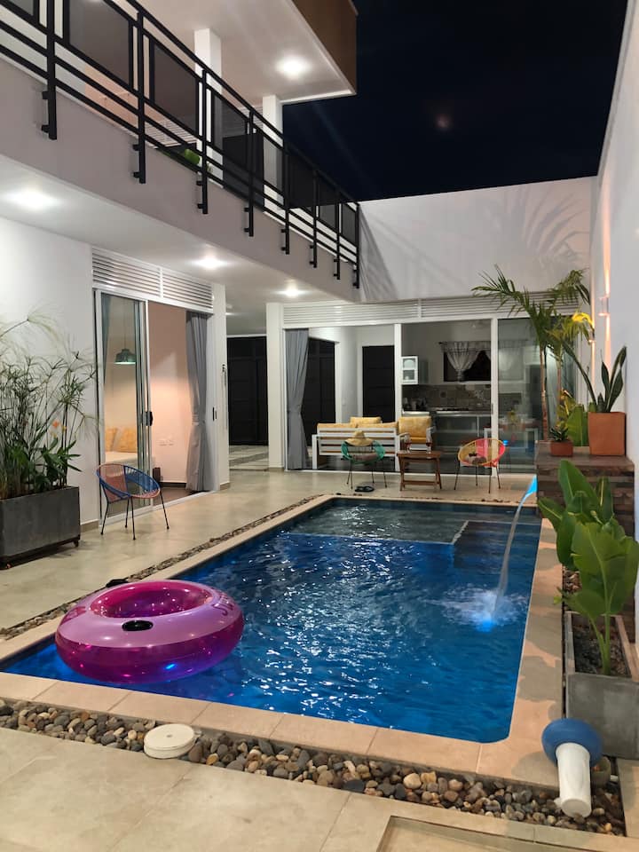 Casa Mevak | Estrena - Honda