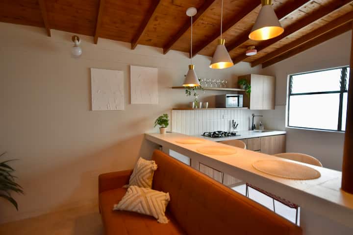 Laureles Lodge With Jacuzzi & Space For All - Medellín