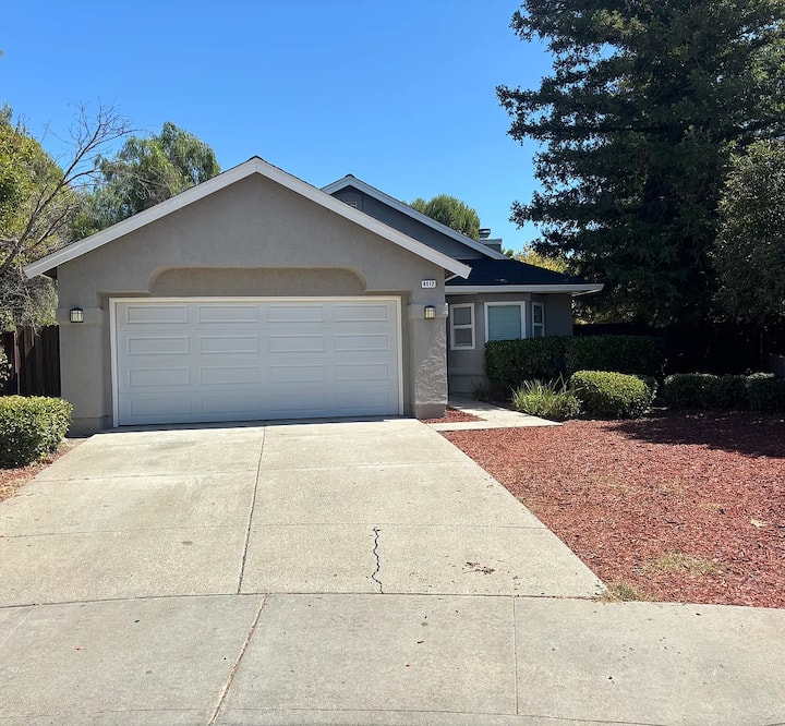 Cute Home In The Heart Of Antioch Ca. - アンティオック, CA