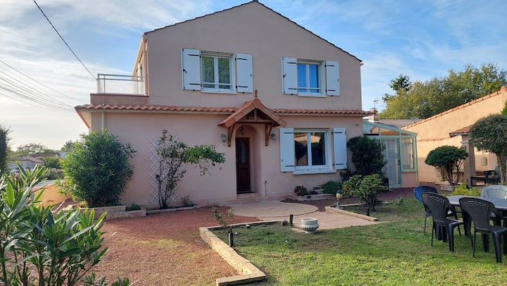 Charmante Maison Pornicaise Avec Jardin Arboré. - Pornic