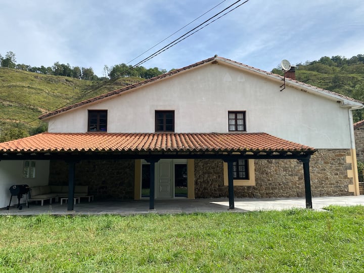 La Casa De Yoyo - Cabuérniga