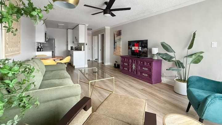 Central 1 Bedroom Apartment - Arlington Heights - Los Angeles