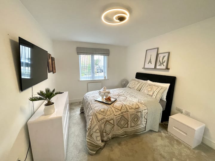 Modern Cosy 2 Bed, Free Parking Bishops Stortford - London Stansted Airport (STN)