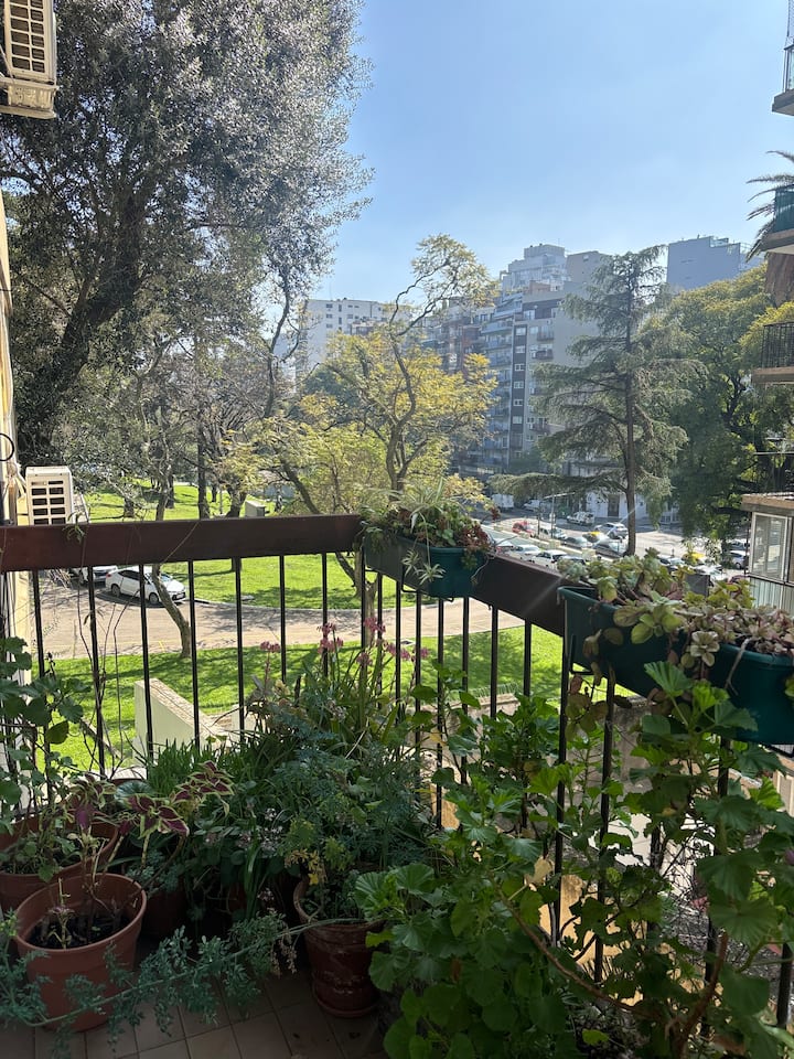 Amplio Depto. 3 Habitaciones Clásico En Lascañitas - Buenos Aires