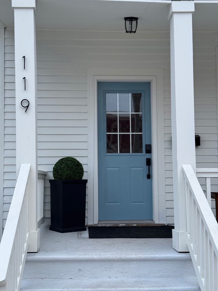 Main House & Guest House, Special February Rates! - New Buffalo, MI